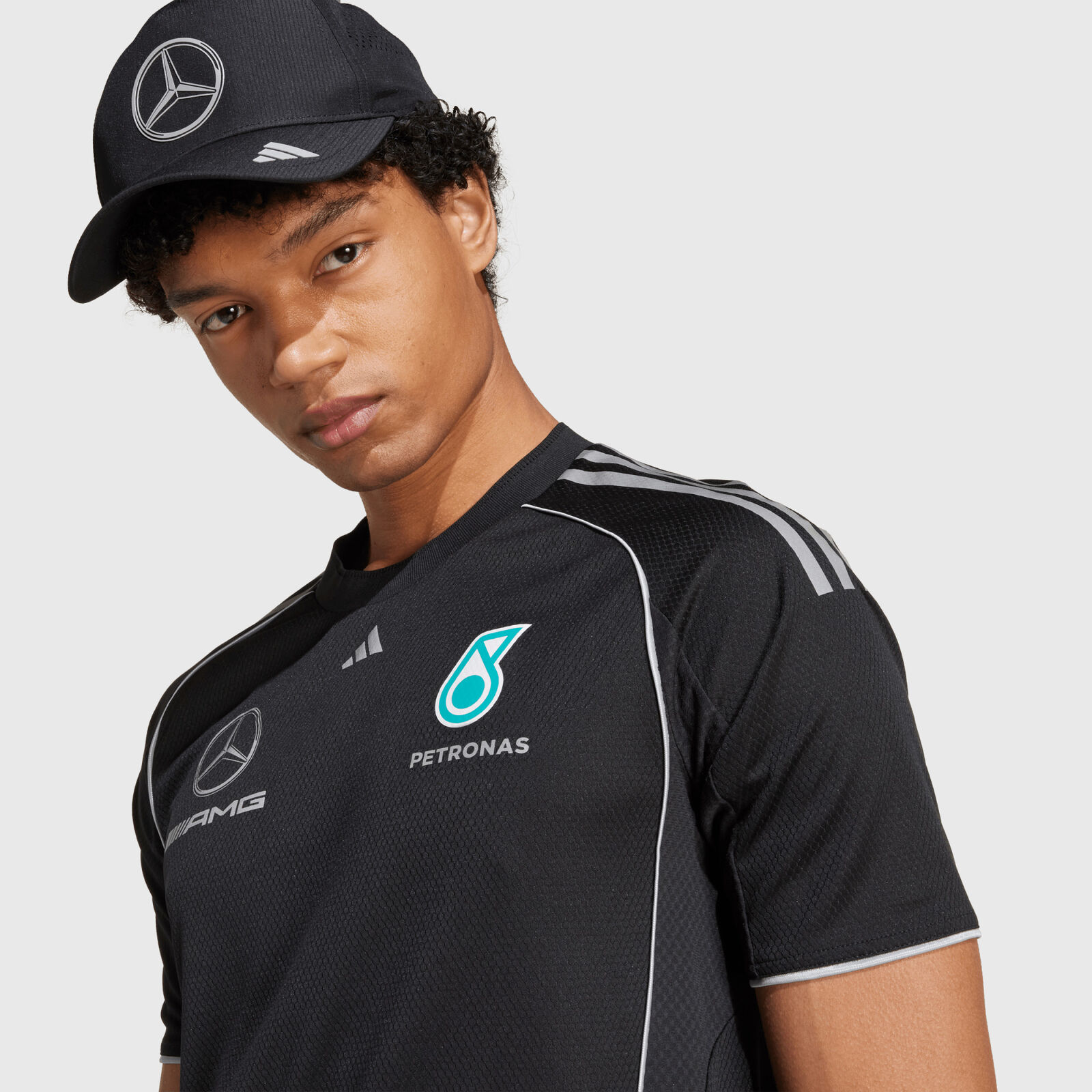 adidas 2025 Teammechaniker-Jersey - Mercedes-AMG F1 | Fuel For Fans